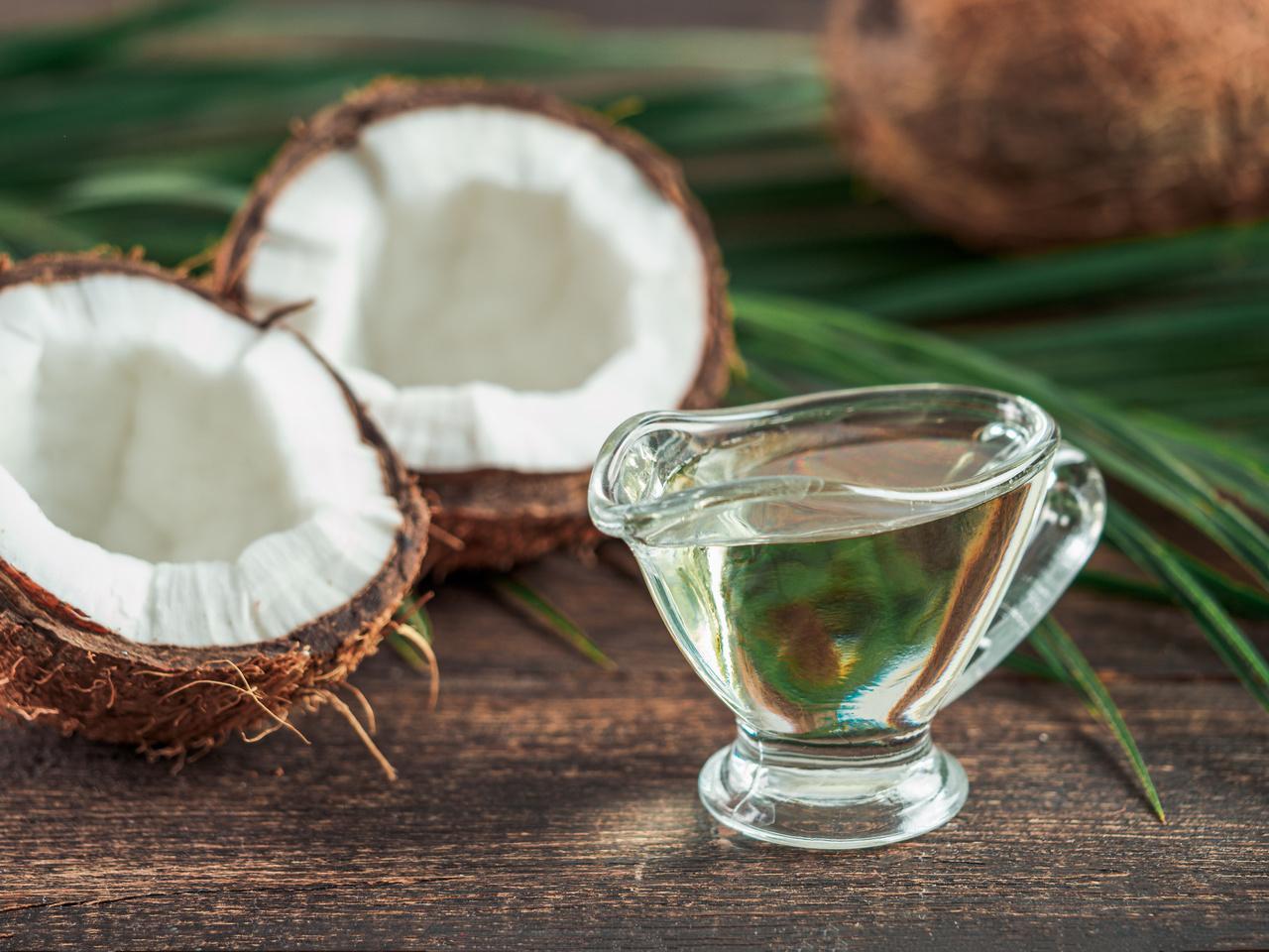 Descubra 6 funções do óleo de coco que ninguém te contou antes