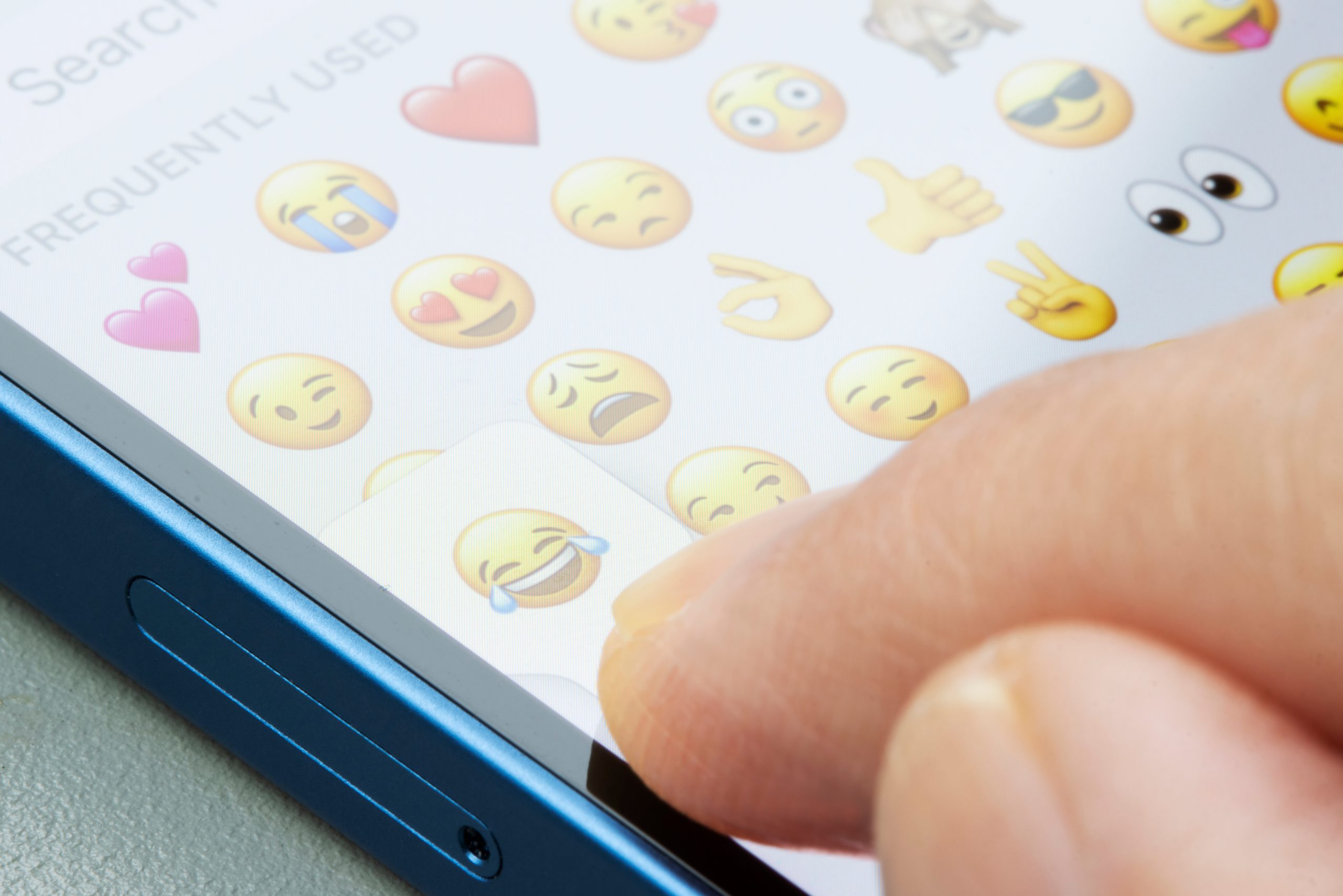 Inacreditável! O real significado do emoji de coração com ponto embaixo