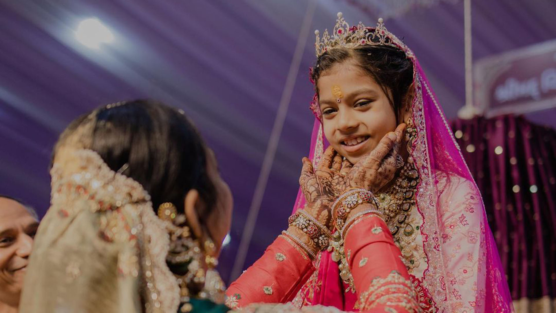 Garota de 8 anos abre mão de R$ 300 milhões para ser freira na Índia