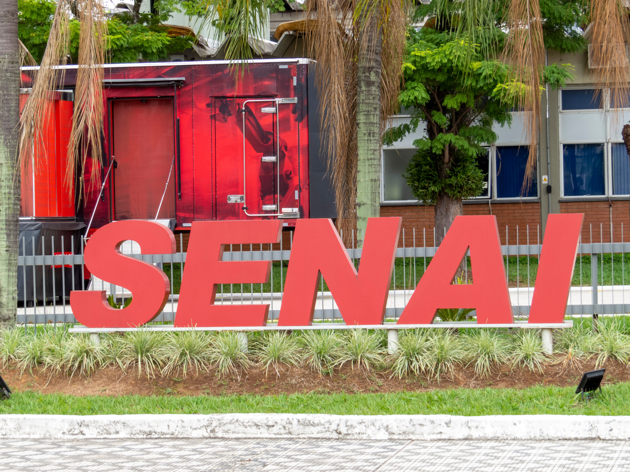 Senai oferece 4,5 mil vagas para cursos presenciais e EaD; inscreva-se já