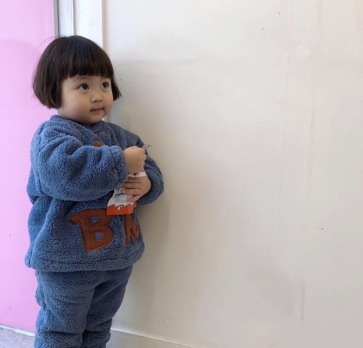 Rainha das figurinhas! Bebê coreana que conquistou a internet já cresceu