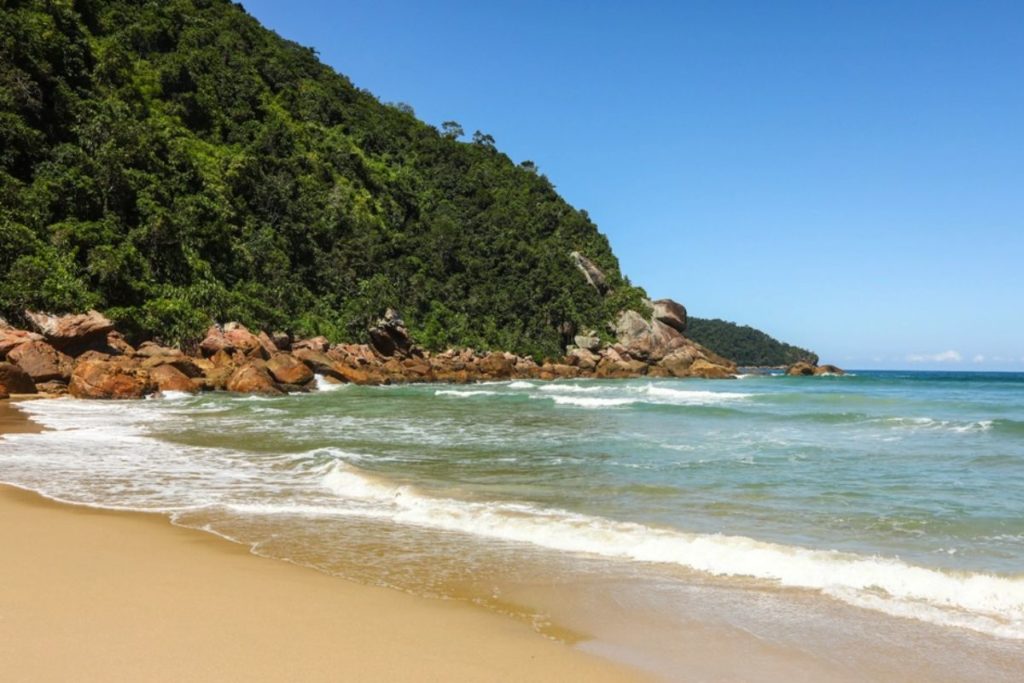 De tirar o fôlego! 4 praias secretas em São Paulo que vão te surpreender