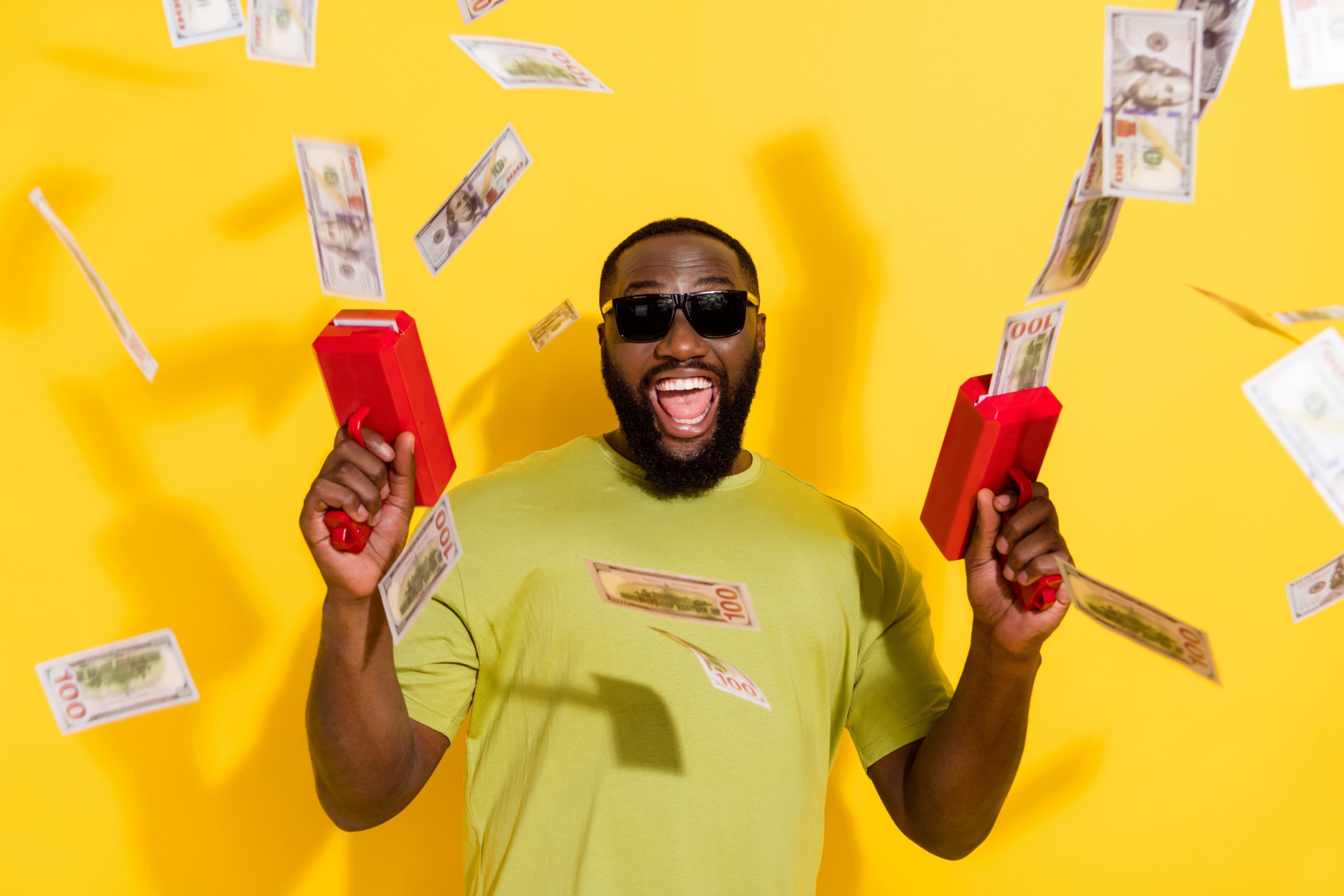 Vivem de ostentar: 4 signos não vão poupar e caem de cabeça nos luxos