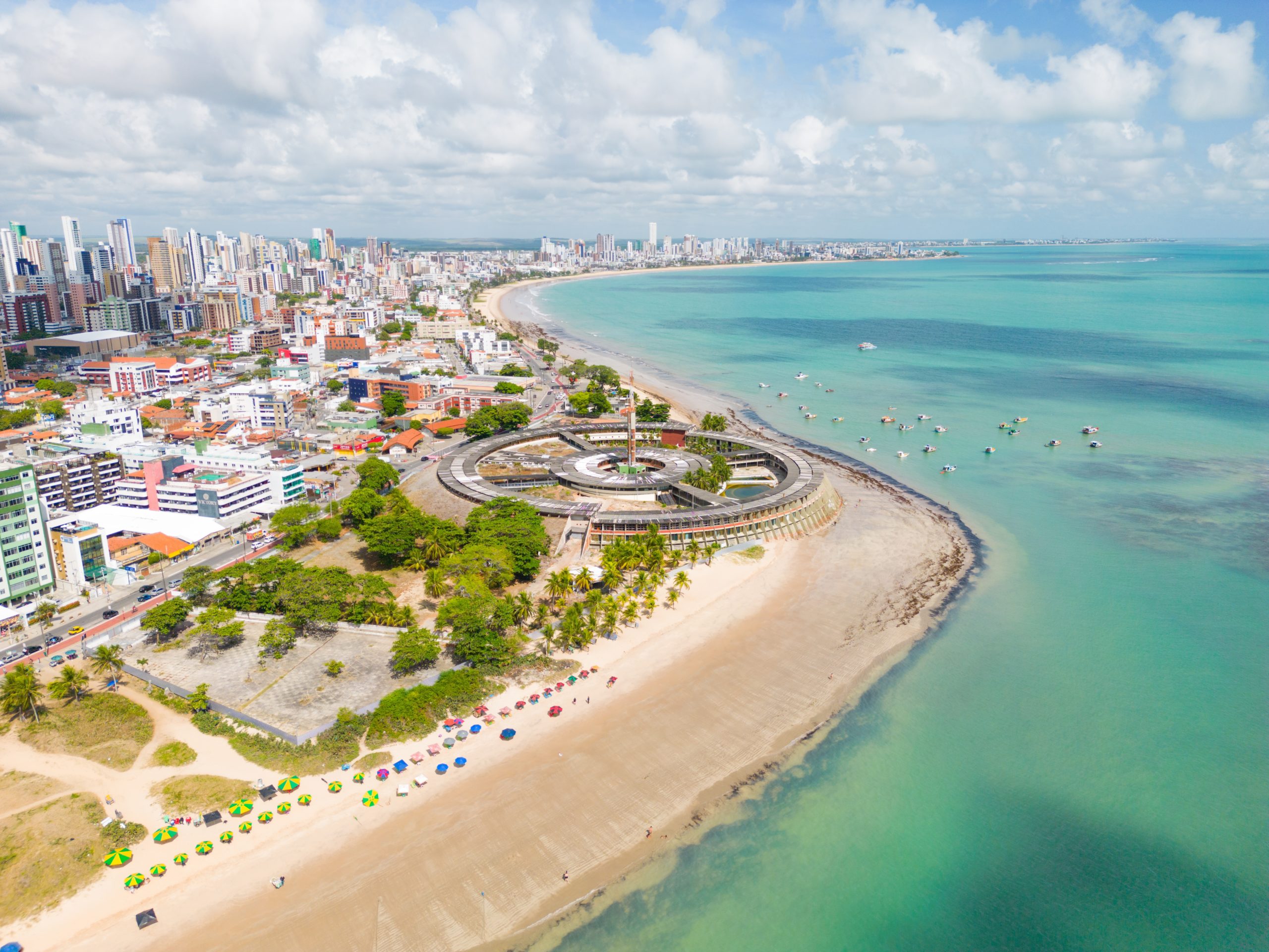 Cidade do Nordeste atrai MUITOS turistas e novos moradores; por quê?