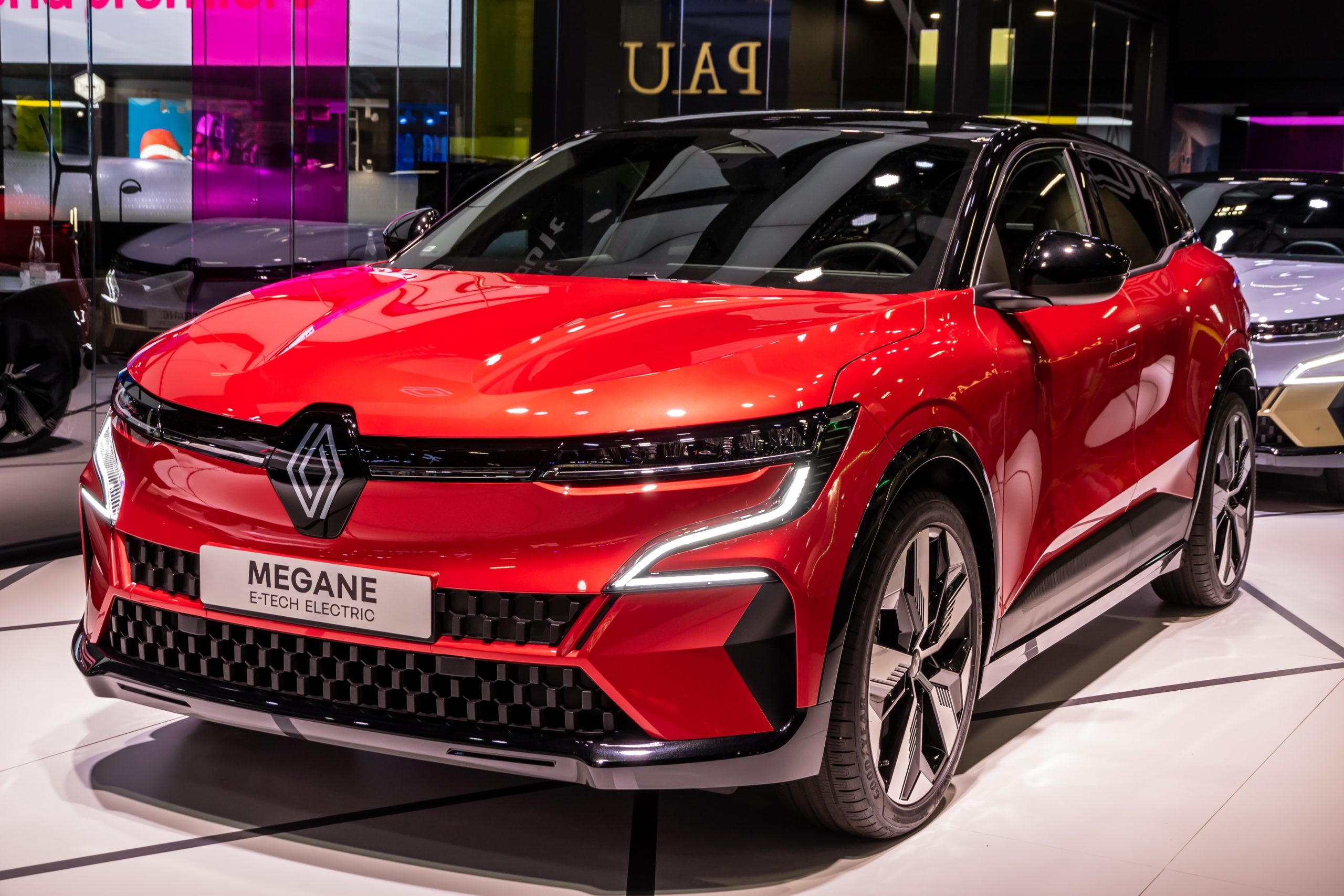 ESTE é o melhor carro da Renault no Brasil e você poderá comprá-lo logo
