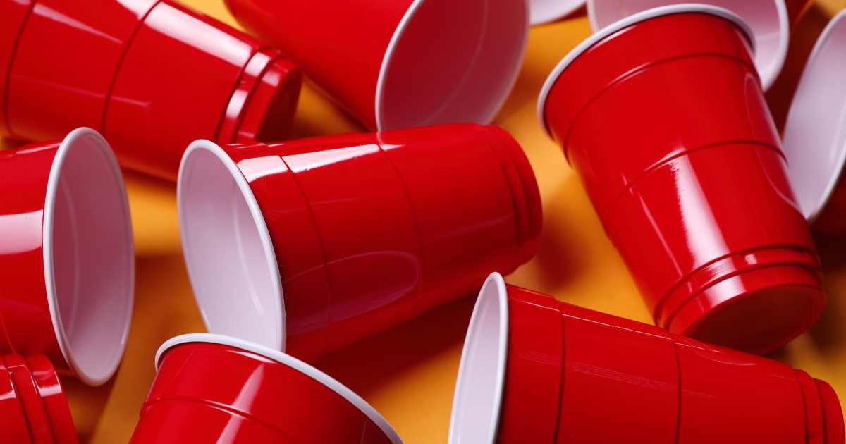Descubra o inimaginável: 6 maneiras geniais de usar copos descartáveis