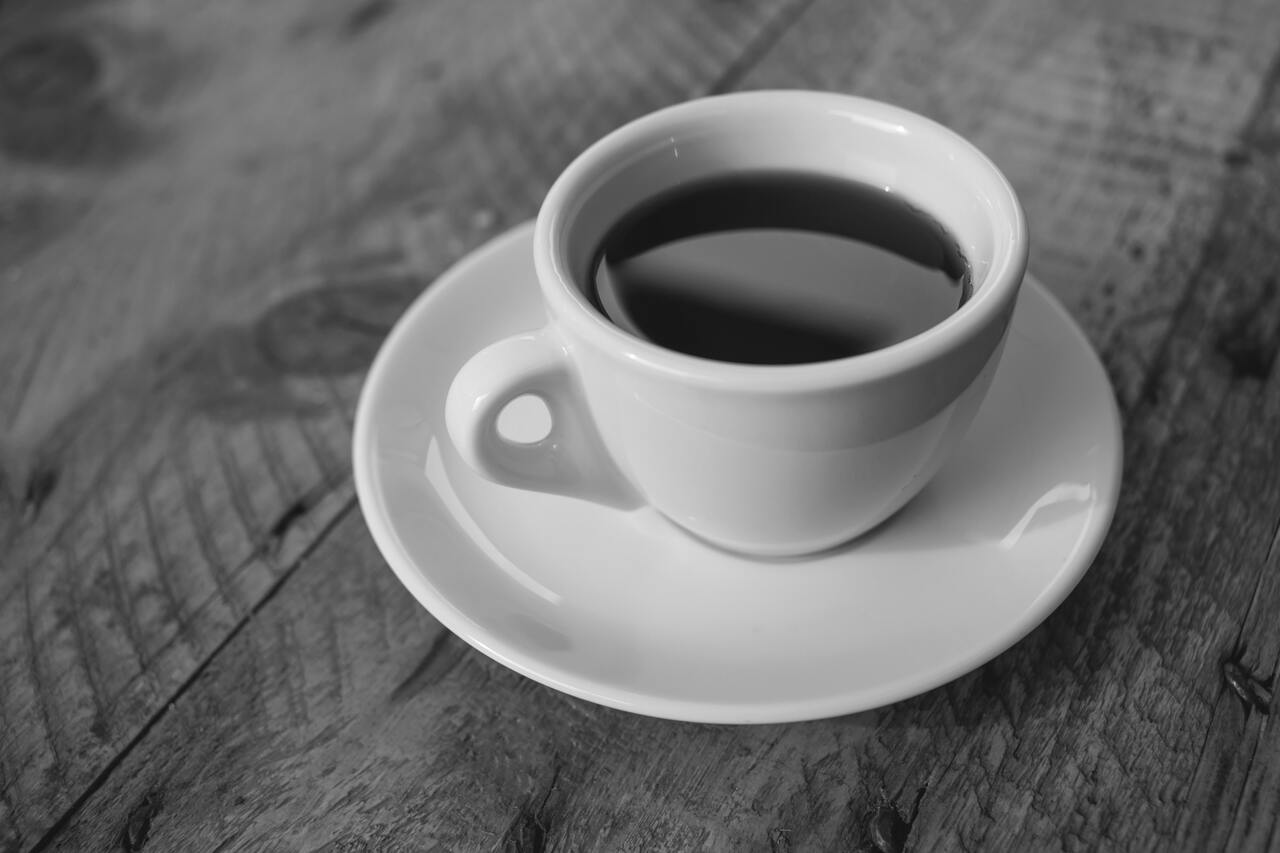 Alerta! Vício em café levou influenciadora a ter doença grave aos 21 anos