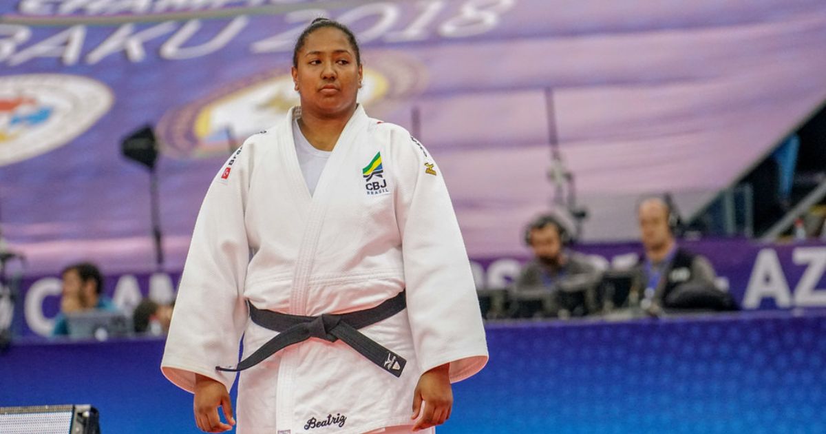 Beatriz Souza fatura alto com medalha de ouro e premiação histórica ...